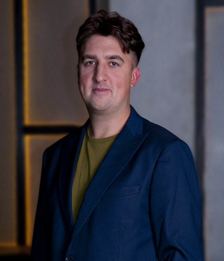 About Us - Meet the Team at DiPocket